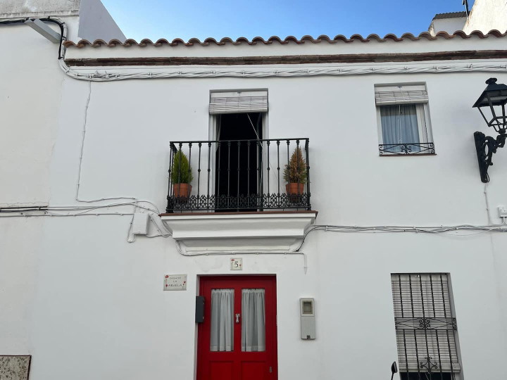 Preciosa Casa A Estrenar. - Constantina, España