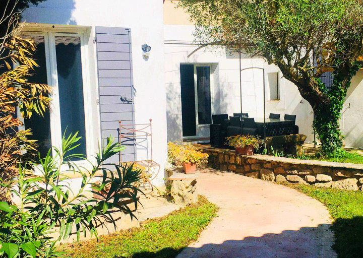 6-person Cottage: Free Fitness & Billiards - Nîmes