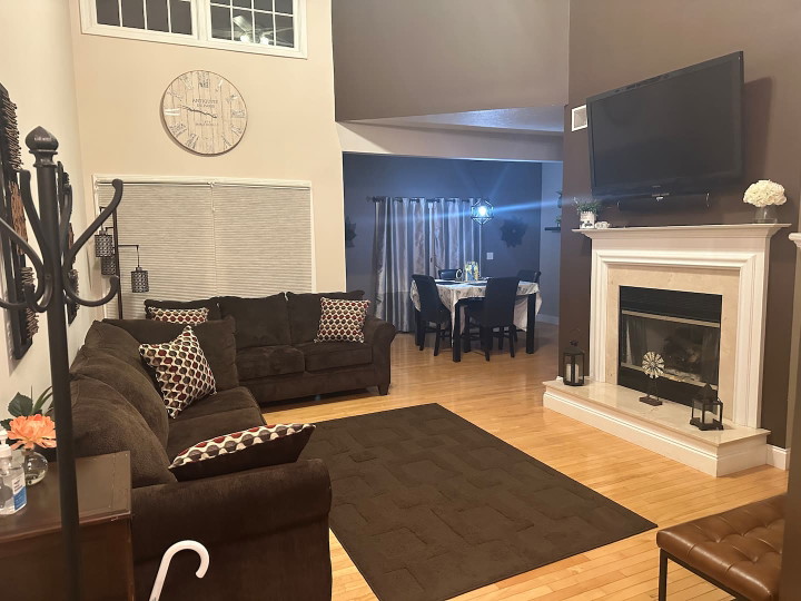 Beautiful Furnished Entire Home - Springfield, IL