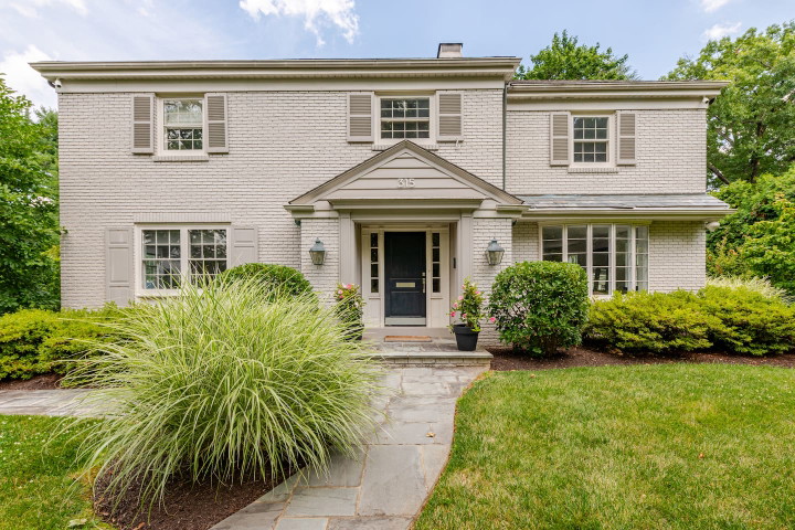 Bright And Modern 3 Bedroom Home In Allentown - Allentown, PA