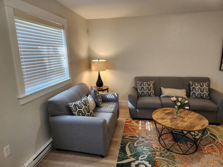 Sous-sol De Plain-pied (Chambre/salle De Bain/salon) - Halifax, NS, Canada