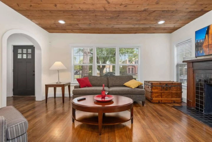 2br Home 1 Block From Tsu | Hot Tub | Free Parking - Houston, TX