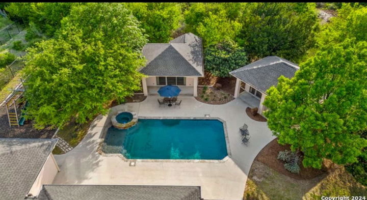 Adult Only Poolside Guesthouse #1 Near San Antonio - San Antonio, TX