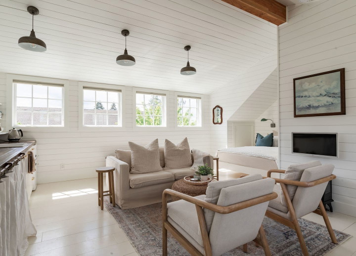 Hazel Studio In Old Town Poulsbo - Poulsbo, WA