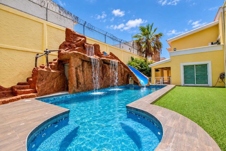 Zona Dorada | Private Gated Community And Shared Pool - Mazatlán