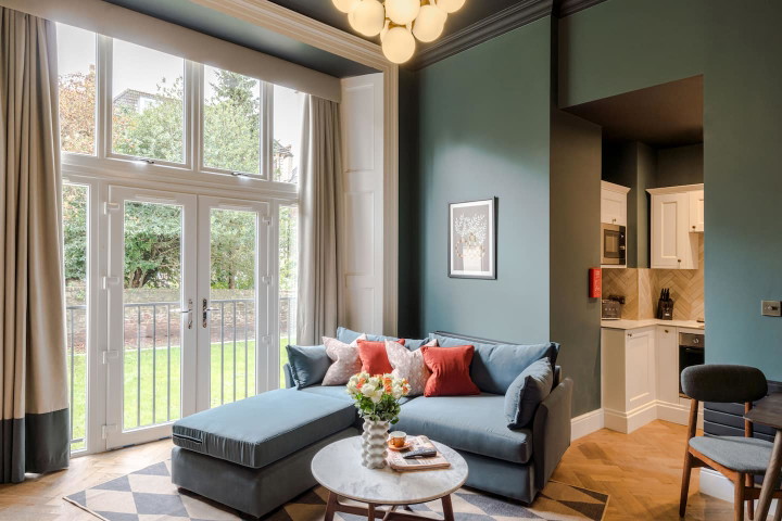 Your Apartment - Four Poster Studio - Bristol