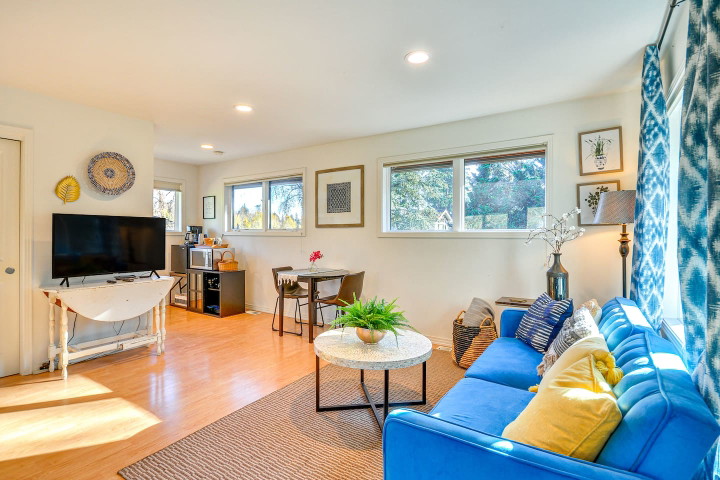 Walk To Willamette River: Studio In West Linn - West Linn, OR