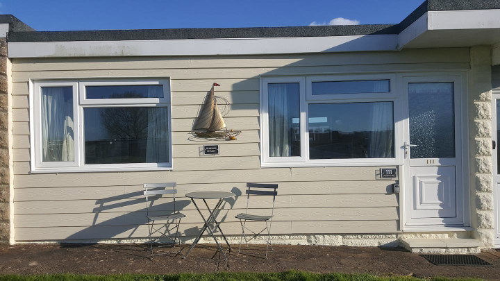 Seawinds Chalet Holidays By The Sea - Isle of Wight