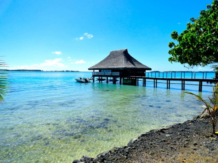 The Black Pearl, Luxury Over Water Bungalow! - Bora-Bora