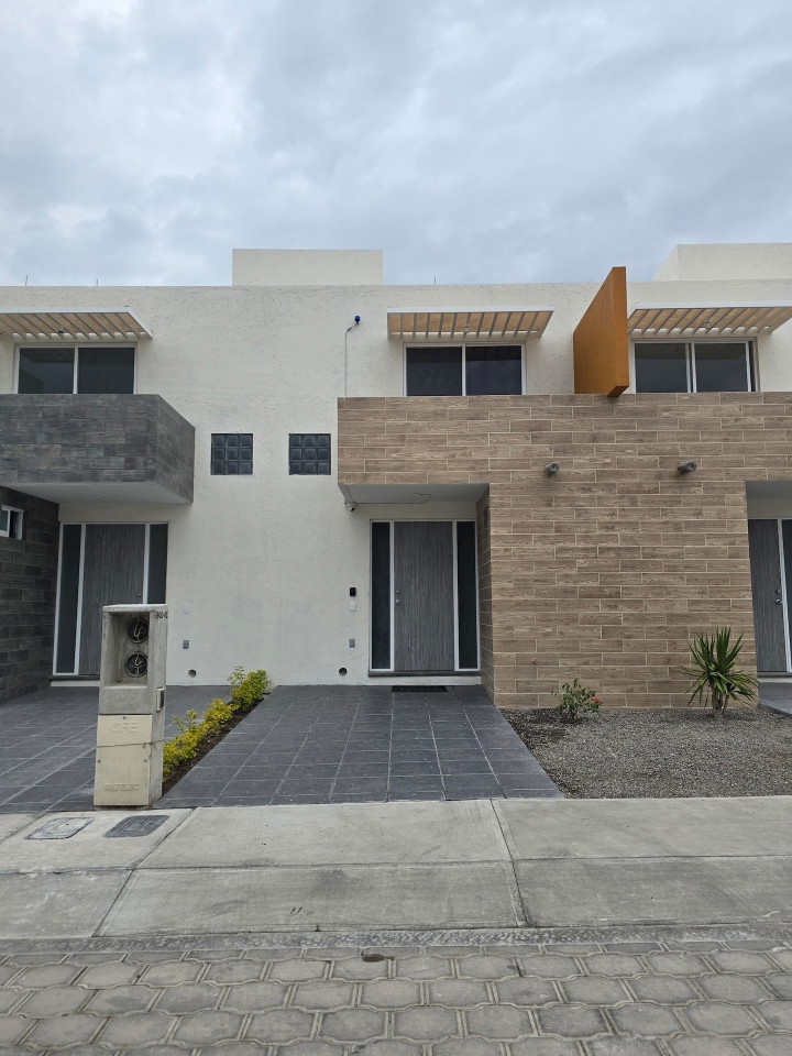 Casa Sarabia 2 Facturamos Con 2 Hab. Y Cochera - Mexico