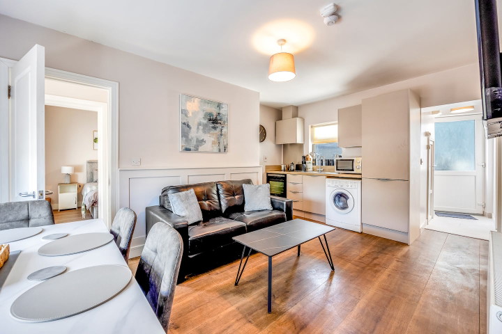 Quaint 3 Bedroom Cottage - Ashbourne