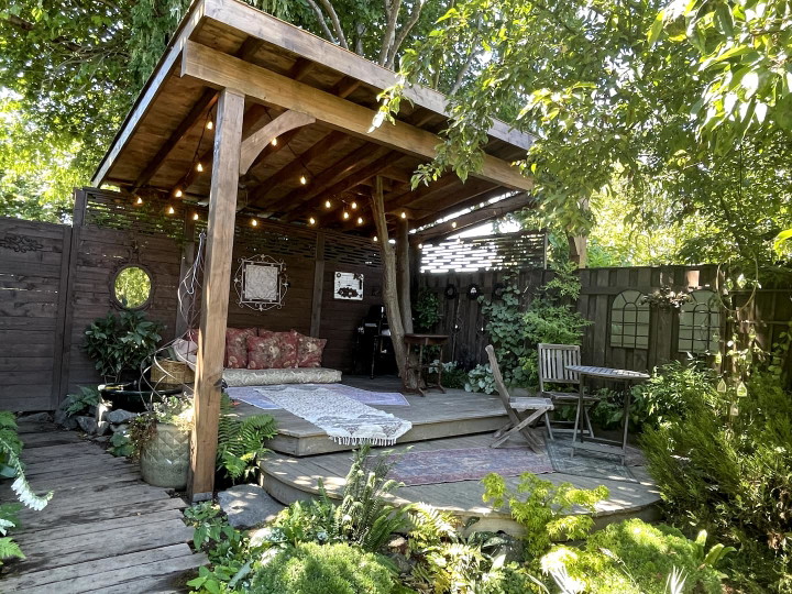 Secret Garden Suite - Outside In Garden Retreat - Port Angeles, WA