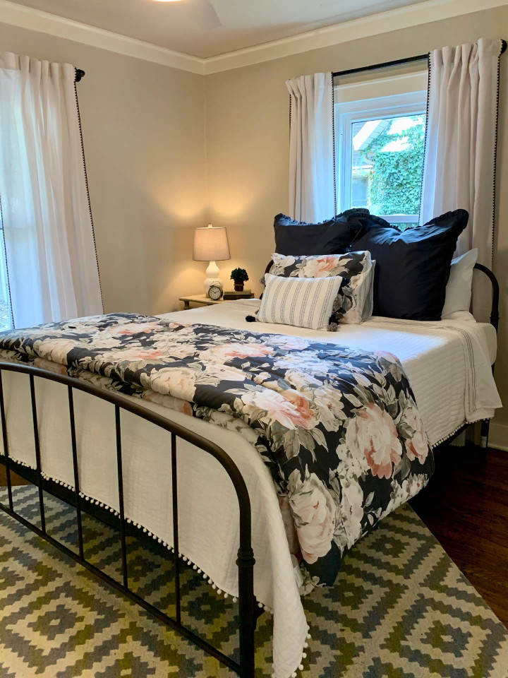 Cozy And Adorable Downtown Cottage - Rogers, AR