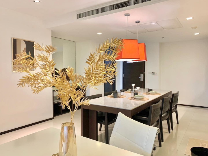 11th Floor # Over 120sqm # Sathorn Premium 2-bedroom Condo # Pool & Gym # Near Bts Silom Line Chong Nonsi Station # Max 4 People - Bangkok