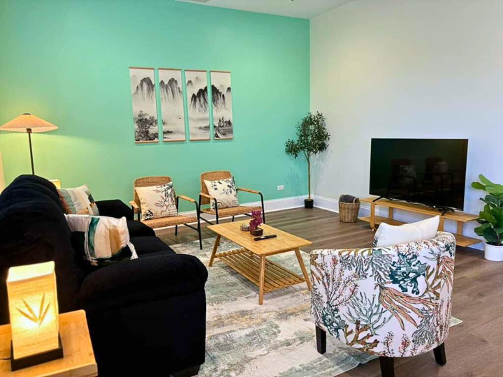 Well-equipped 2br Unit With Parking - Evanston, IL