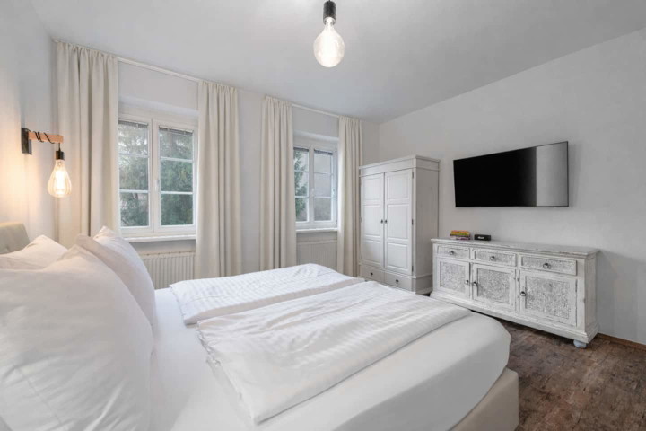 Modern Apartment With Balcony & Mountain Views - Bad Hofgastein