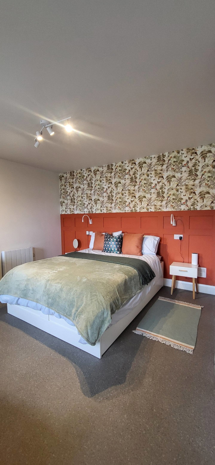 Lakeside Suite East Clare Overlooking Lough Graney - County Clare
