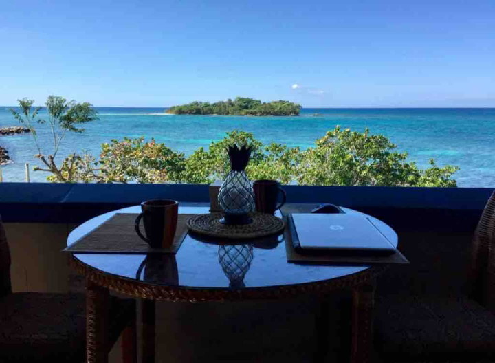 Oceanfront Top Floor Studio - Amazing View - Negril