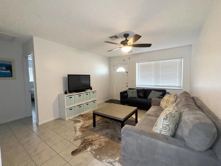 Modern Private Apartment Unit A - Boca Raton, FL