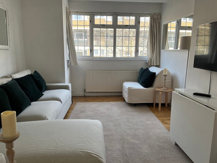Comfortable Cosy Cream Central, 2 Bedroom Home. - Londres