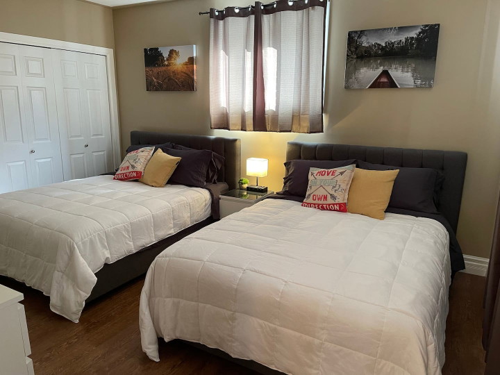 Clean, Comfortable Home To Yourself! -Right Unit - Chatham-Kent