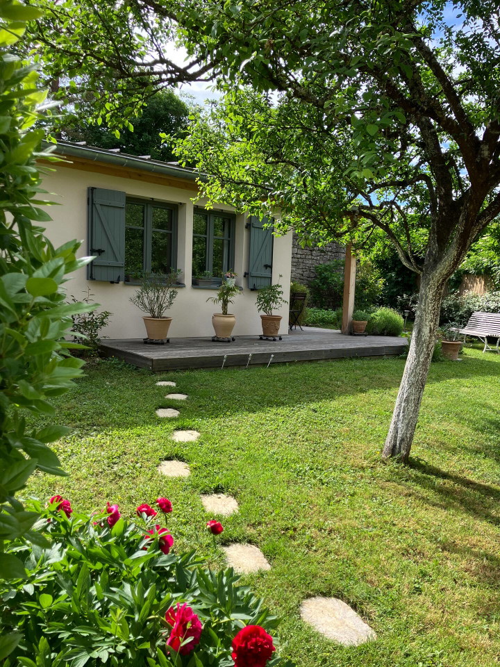 Nice Annex In A Garden Close To The City Center - Besançon