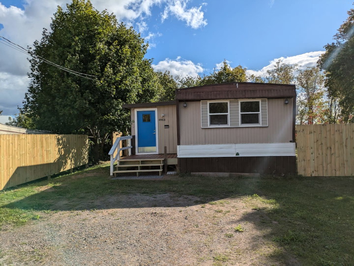 Awesome Complete Home For Your Use. Sleeps 6. - Houghton, MI