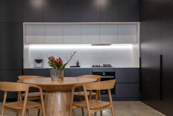 Luxury Boutique Three Bedroom Apartment - Adelaide