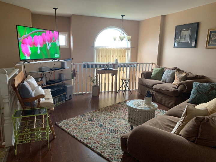 Love Birds Nest, Desirable Riverside/east Windsor - Detroit, MI