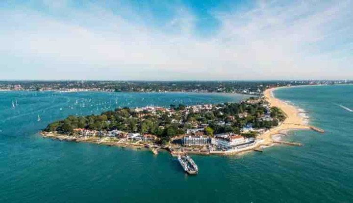Flat 6 Sandbanks, Beach Life Awaits - Sandbanks