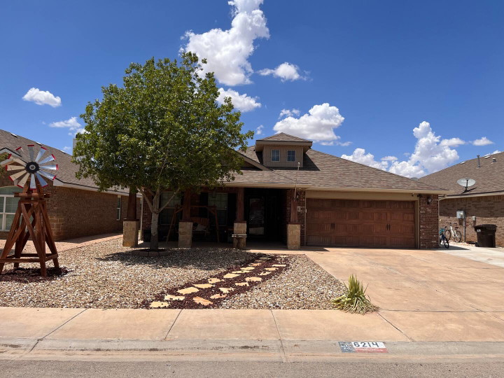 The Cozy Cottage. 
3 Bedroom With Gym! - Midland, TX