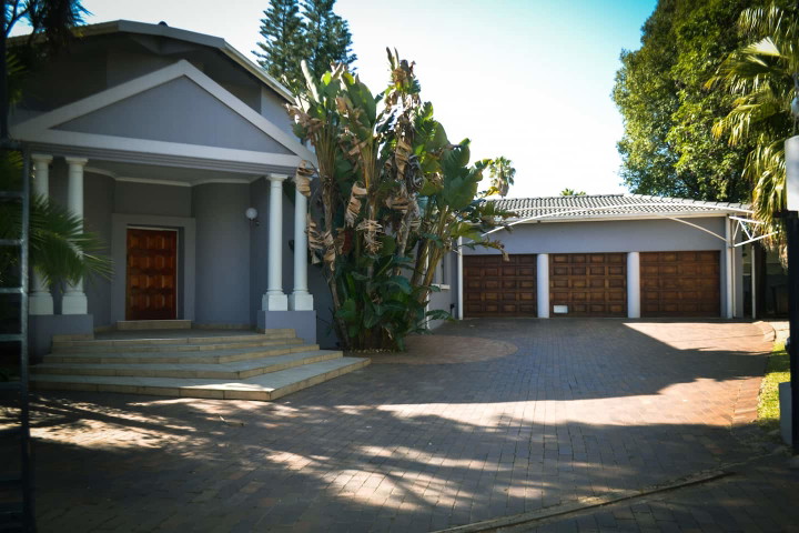 15 Midlane Way Bedfordview (Luxury 5 Bed Home) - Johannesburg
