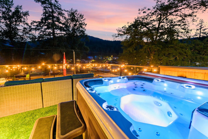 Luxury House Right By Lake W/ Hottub&paddleboards - Chilliwack