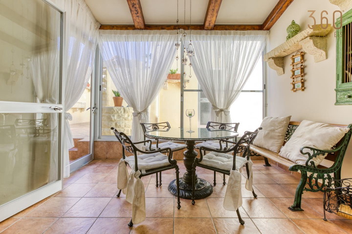 Stylish 3br Villa In Rabat With Balcony - Malta