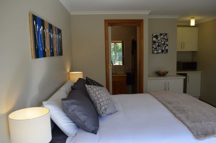Best Of Both Worlds Studio Apartment - Adelaide Hills Council