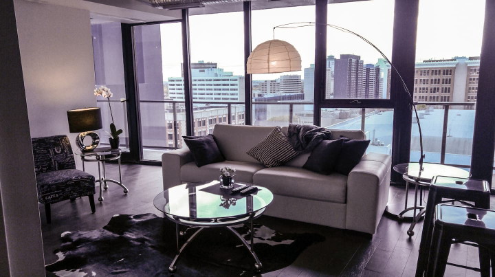 Glasshouse Downtown - Private/cozy , Across Mts A+ - Winnipeg
