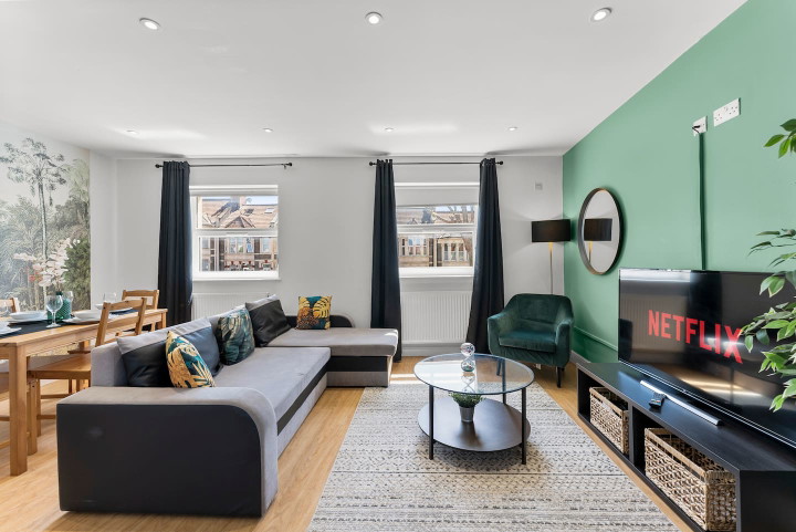 Stylish Bristol Retreat | Sleeps 11 - Bristol