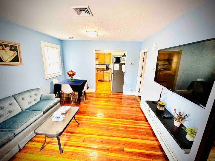 5mins To Beach @ Large 3br Apt - Hull, MA