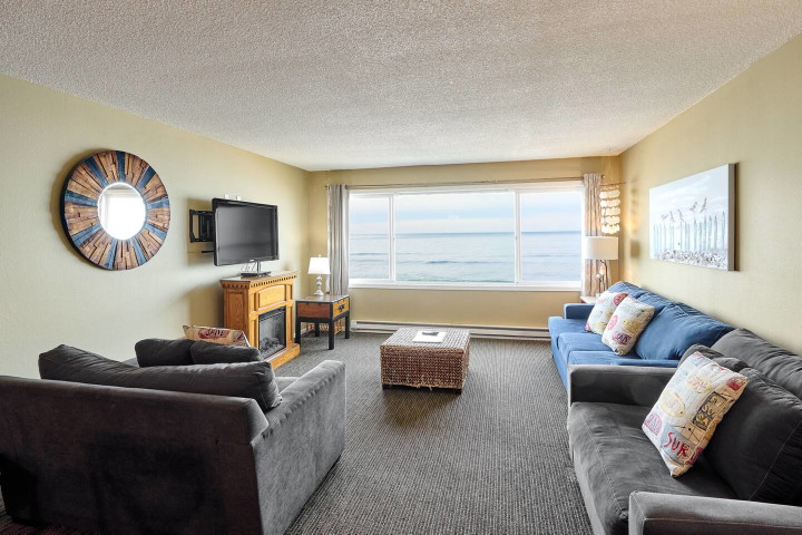 Premium Oceanfront Suite - Sleeps 7 - Top Floor - - Oregon