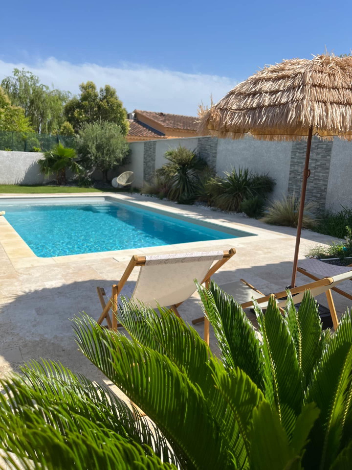 Beautiful Villa Near Avignon, 8 People - Avignon