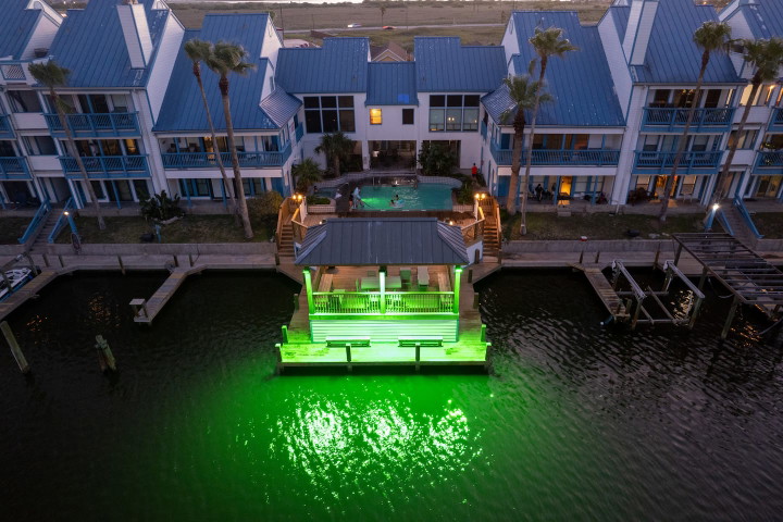 1st Floor Waterfront Pool Hot Tub Boat Slip - Corpus Christi, TX
