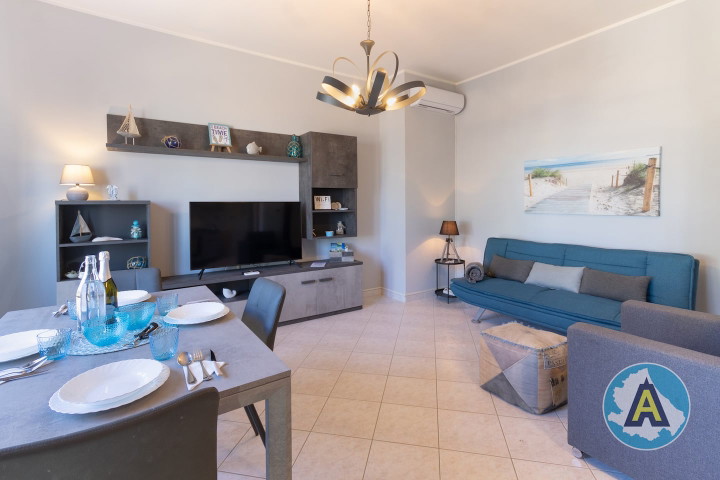 Beautiful Beachfront House - Silvi