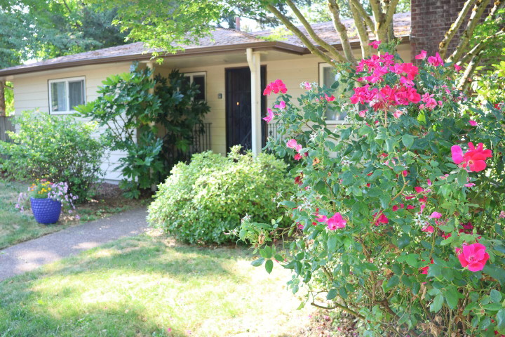 Rose Retreat: Center Of Corvallis - Corvallis, OR