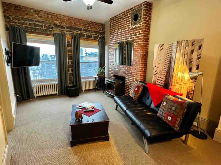 Chic Apt In Heart Of Downtown - Kingston