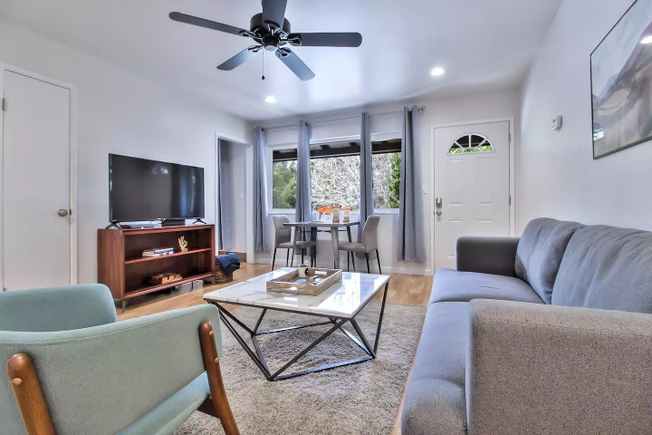 Peaceful Downtown Work/live 1 Bedroom Getaway [D] - Mountain View