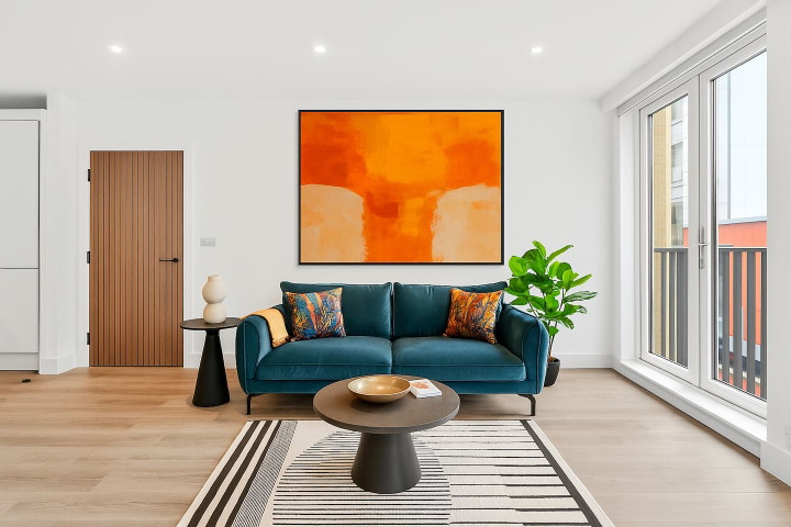 Luxury Flat | Lift | 5 Min To Train Station - London