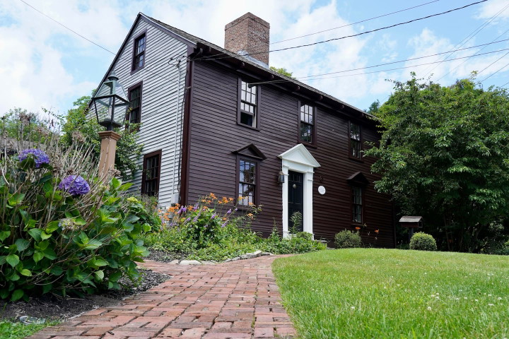 1775 Charming Historical House - Barrington, RI