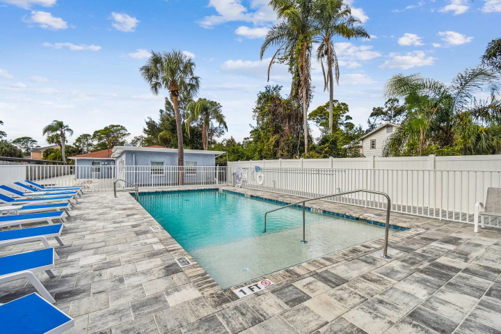 Dunedin Cottage On Pinellas Trail W/ Heated Pool, - Palm Harbor, FL