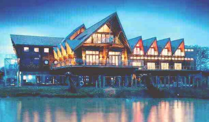 Luxury Stratford-upon-avon Riverside Retreat - Worcestershire