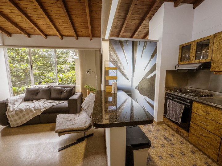 Stylish Designer Apartment 2 Blocks From Upb - Medellín